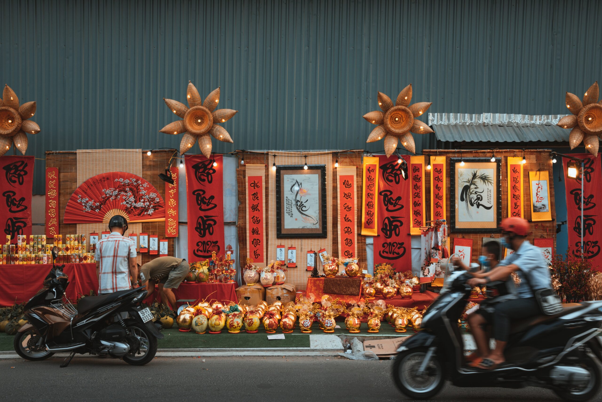Exploring the Beauty of Eastern Culture and its Contrast with Western ...